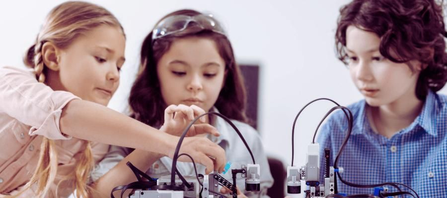 Top Five Technological Education YouTube Channels To Elevate Your Tech Game
